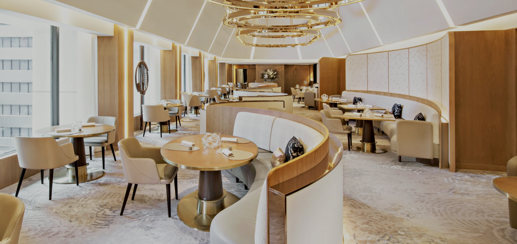 Amber Restaurant, The Landmark Mandarin Oriental, Hong Kong - NOW ...